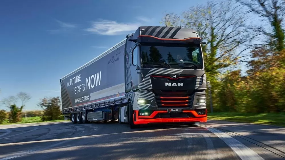 MAN Trucks & Bus SE startet Akkuproduktion in Nürnberg » Markus Tippner